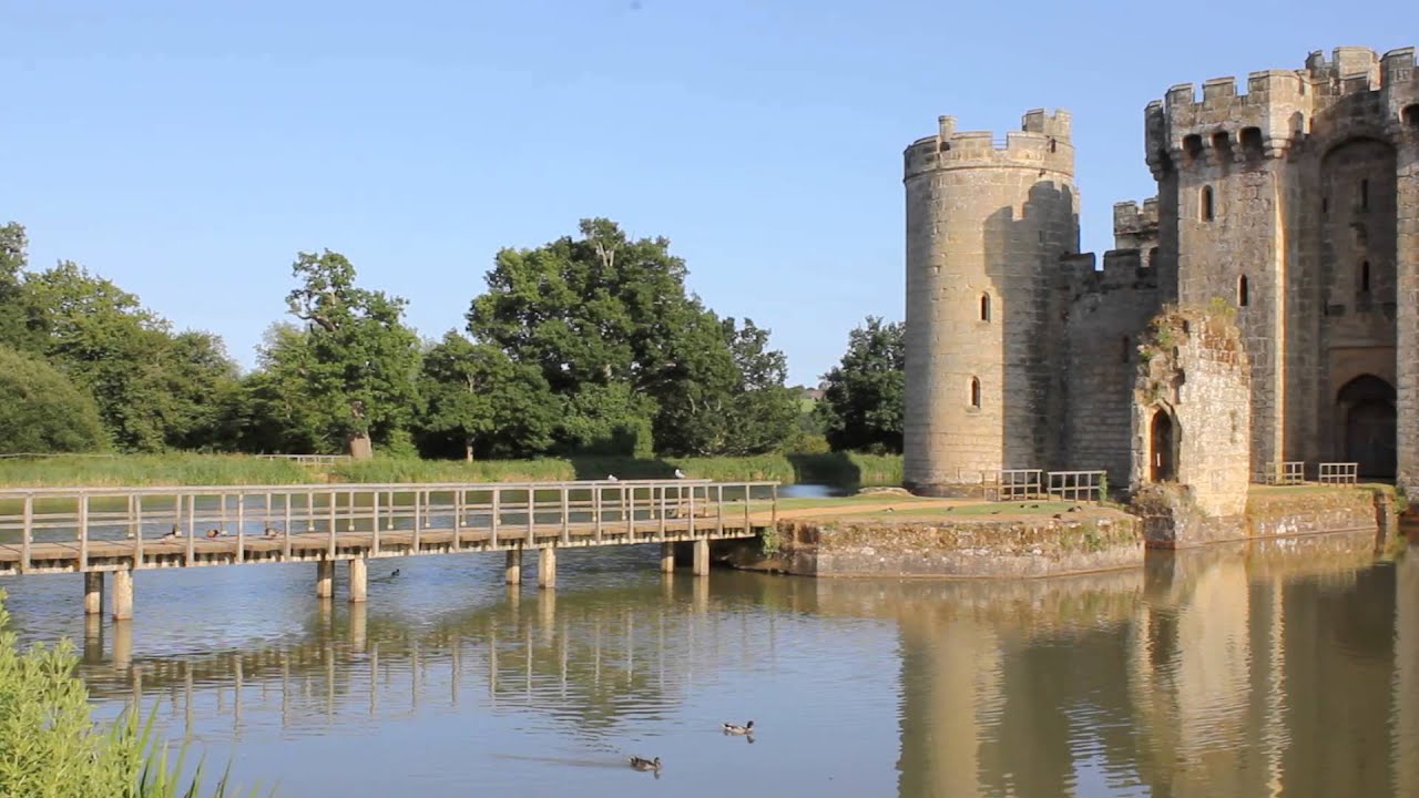 Bodiam Castle 14th-Century Moated Castle. Sir Edward Dalyngrigge East ...