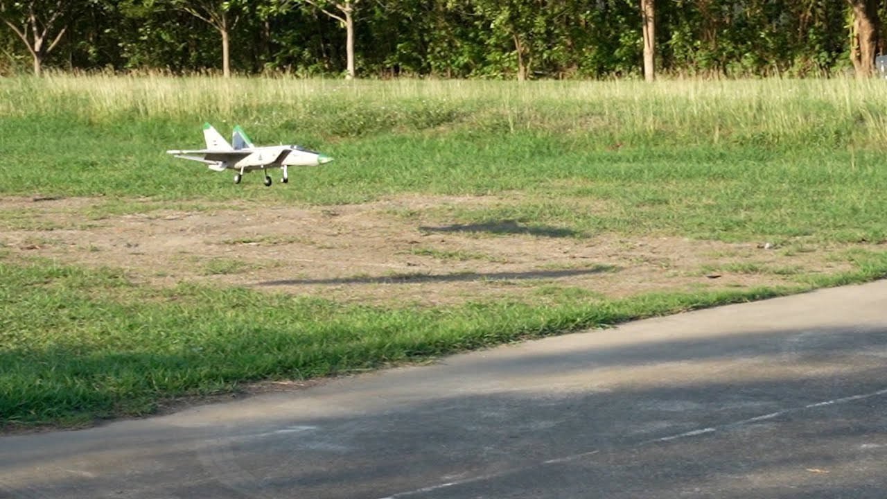 Freewing Flying Wing 80mm F9F-8 Ultra-high-speed flight up to 220km per ...