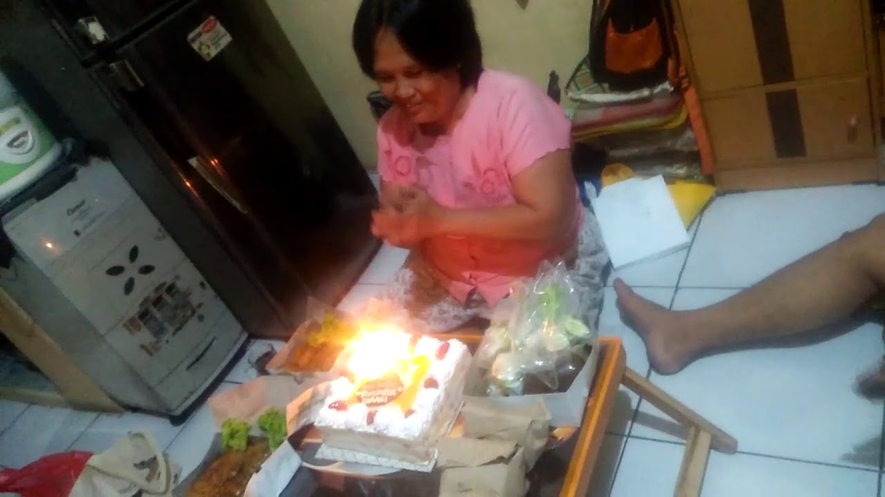 ultah omaku 1/12/2020 - YouTube