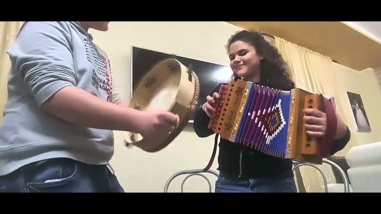 TARANTELLA CALABRESE SARA SGRÒ & CRISTIAN LAFACE - SCUOLA DI ORGANETTO ...