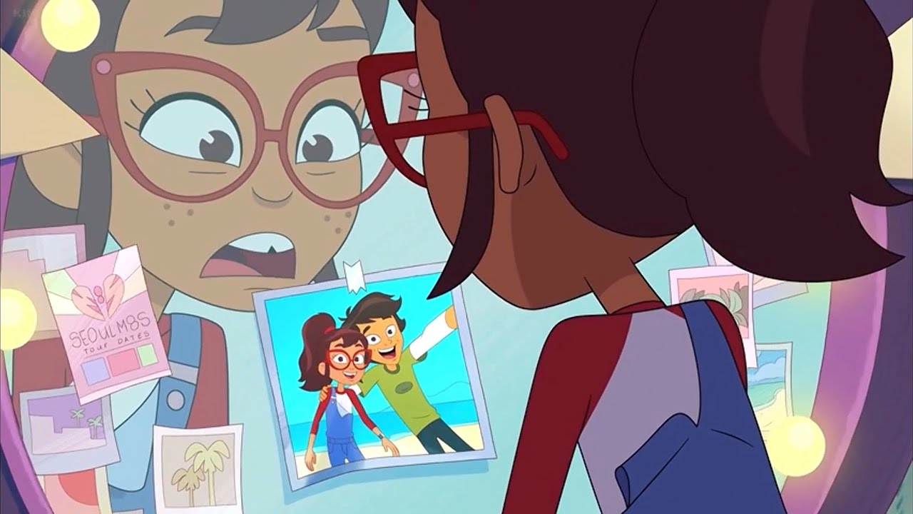 Hailey Admits She Has a Crush on Scott | Hailey’s On It! - YouTube