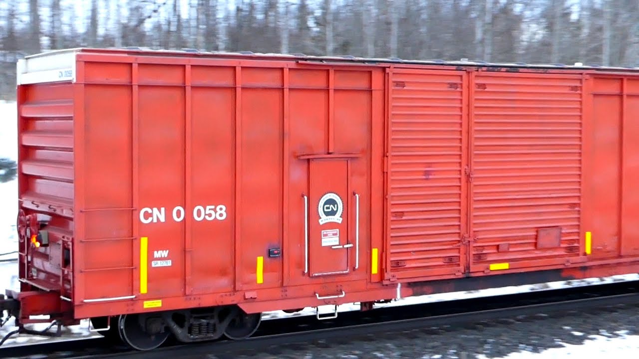 Distributed Braking Car | CN train on the Halton sub at MP 30 - YouTube
