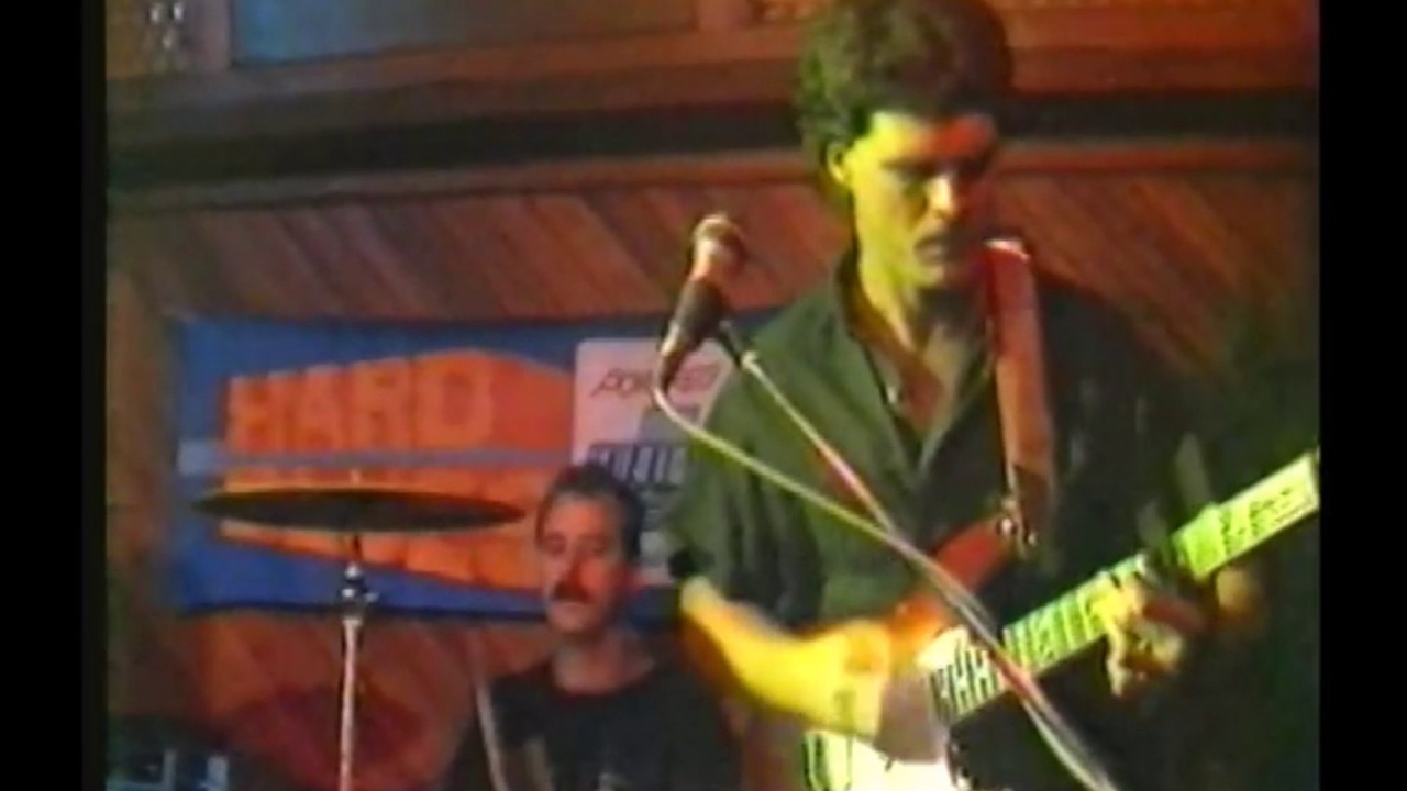 James Cook Tavern 1988 Larrie Cook - YouTube