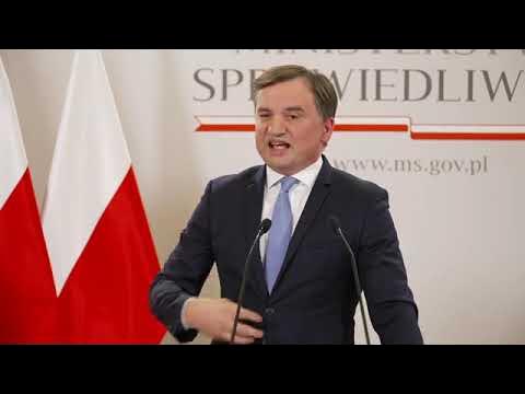 Minister Zbigniew Ziobro odpowiada na pytania dziennikarzy. - YouTube