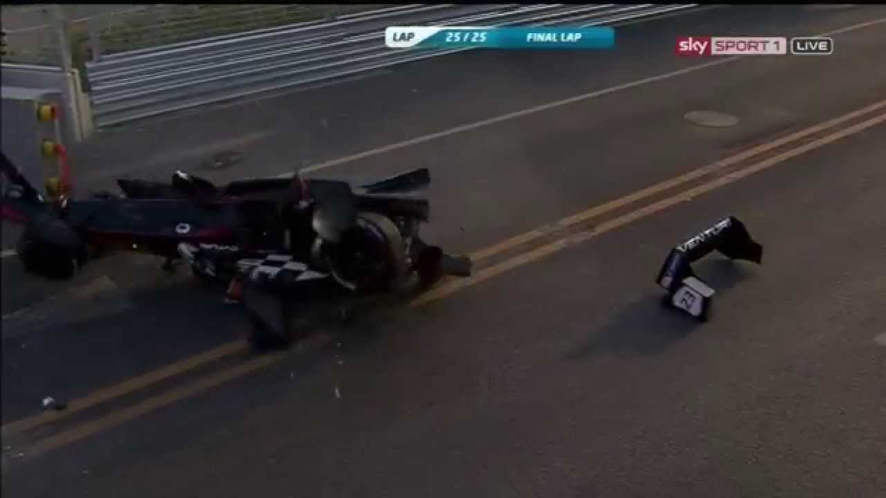 Formula E. Beijing. Nicolas Prost and Nick Heidfeld Last Corner Crash ...