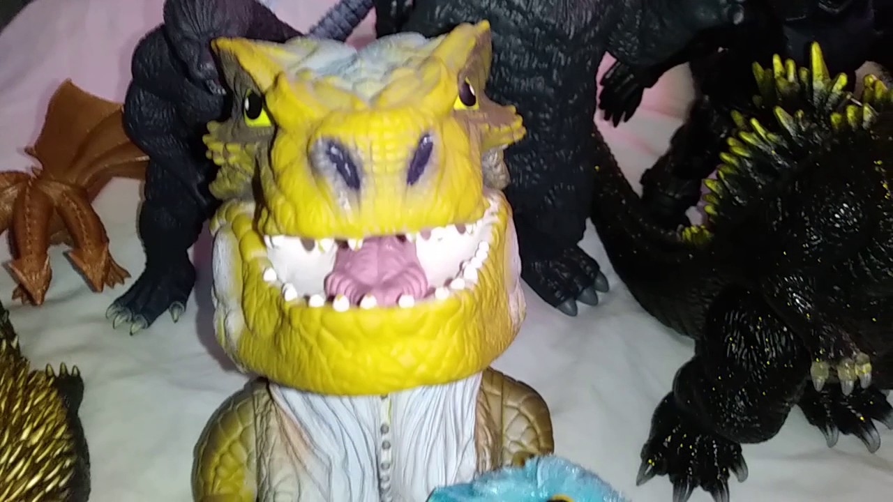 Anguirus's stomach ache Dx Godzilla helps Anguirus get better - YouTube