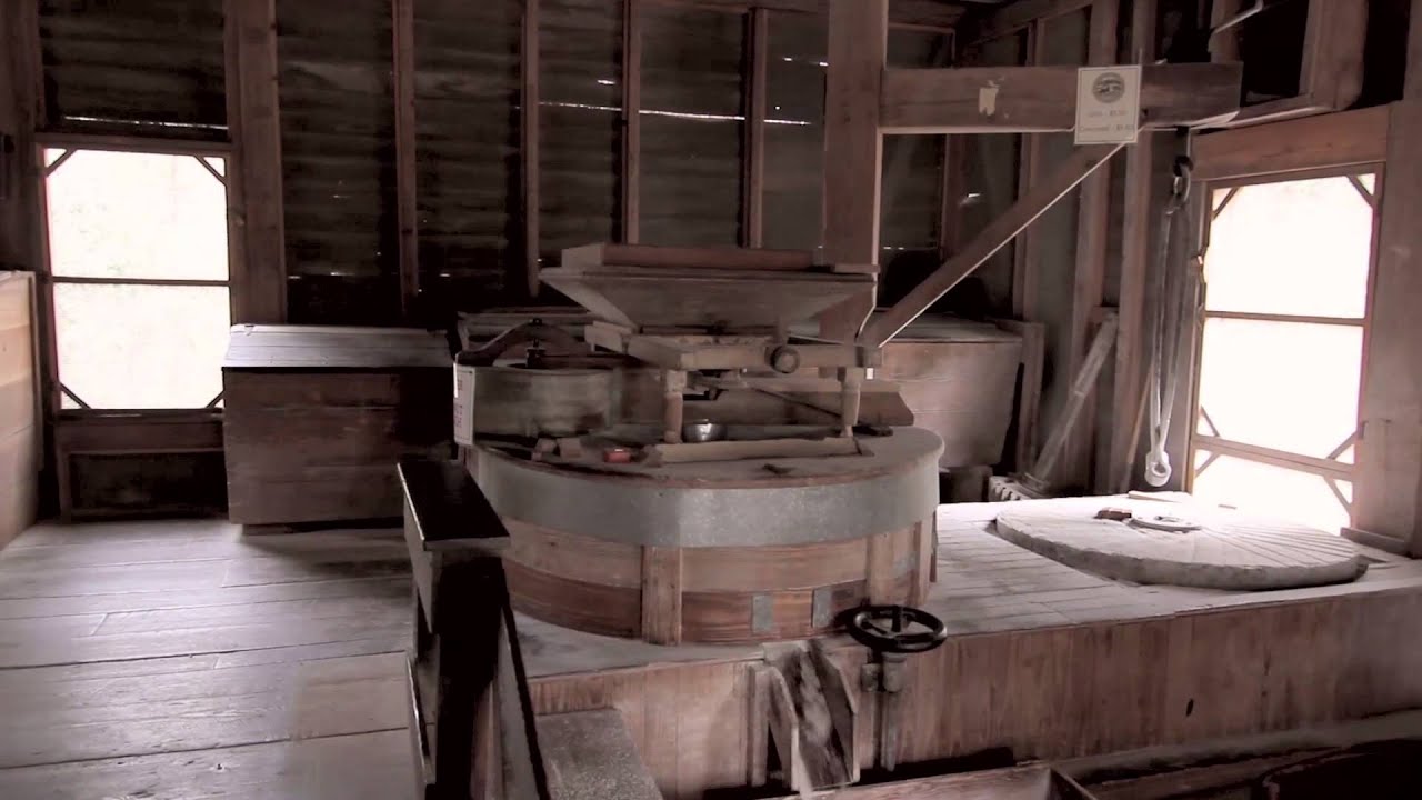 GETTIN' YO GRITS at the old Davis Grist Mill - Agrirama - YouTube