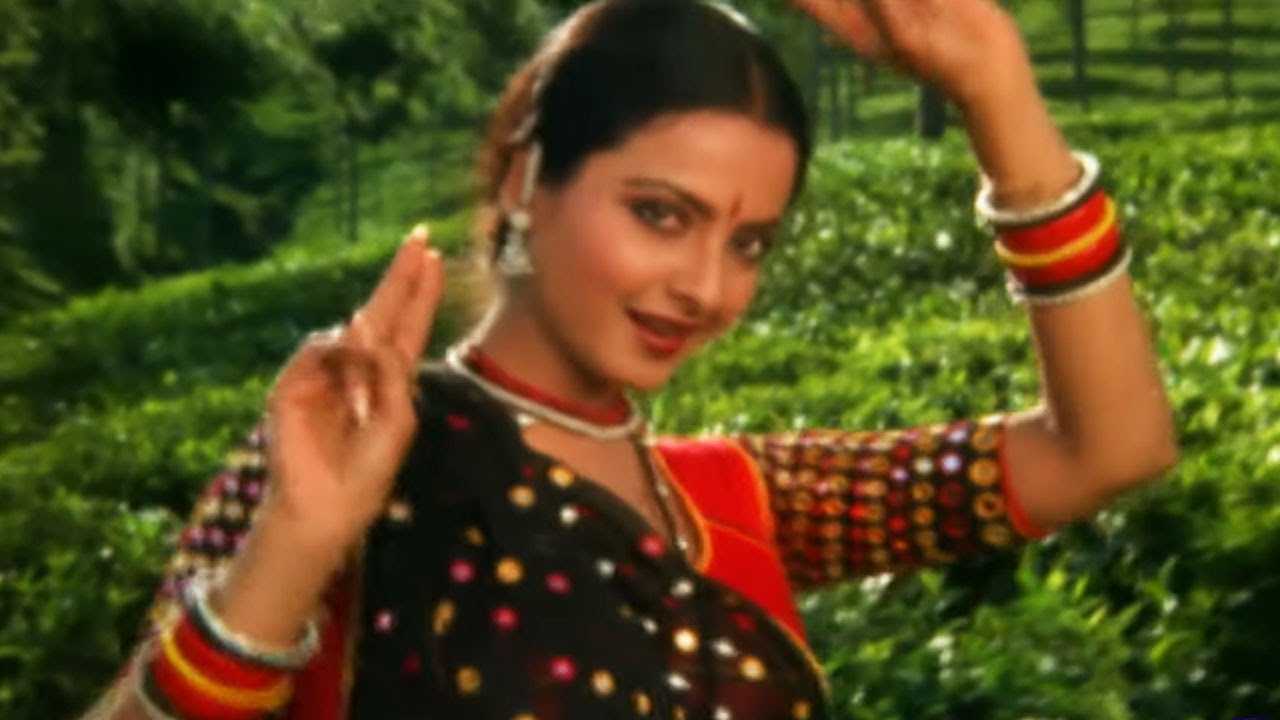 Ae Hawa Yeh Bata [HD] Song - Rekha | Dharmendra | Lata Mangeshkar ...