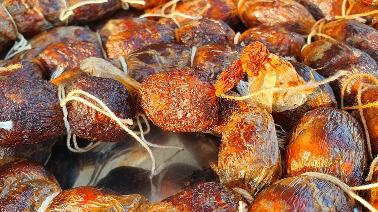 Goan chorizo sausage making. - YouTube