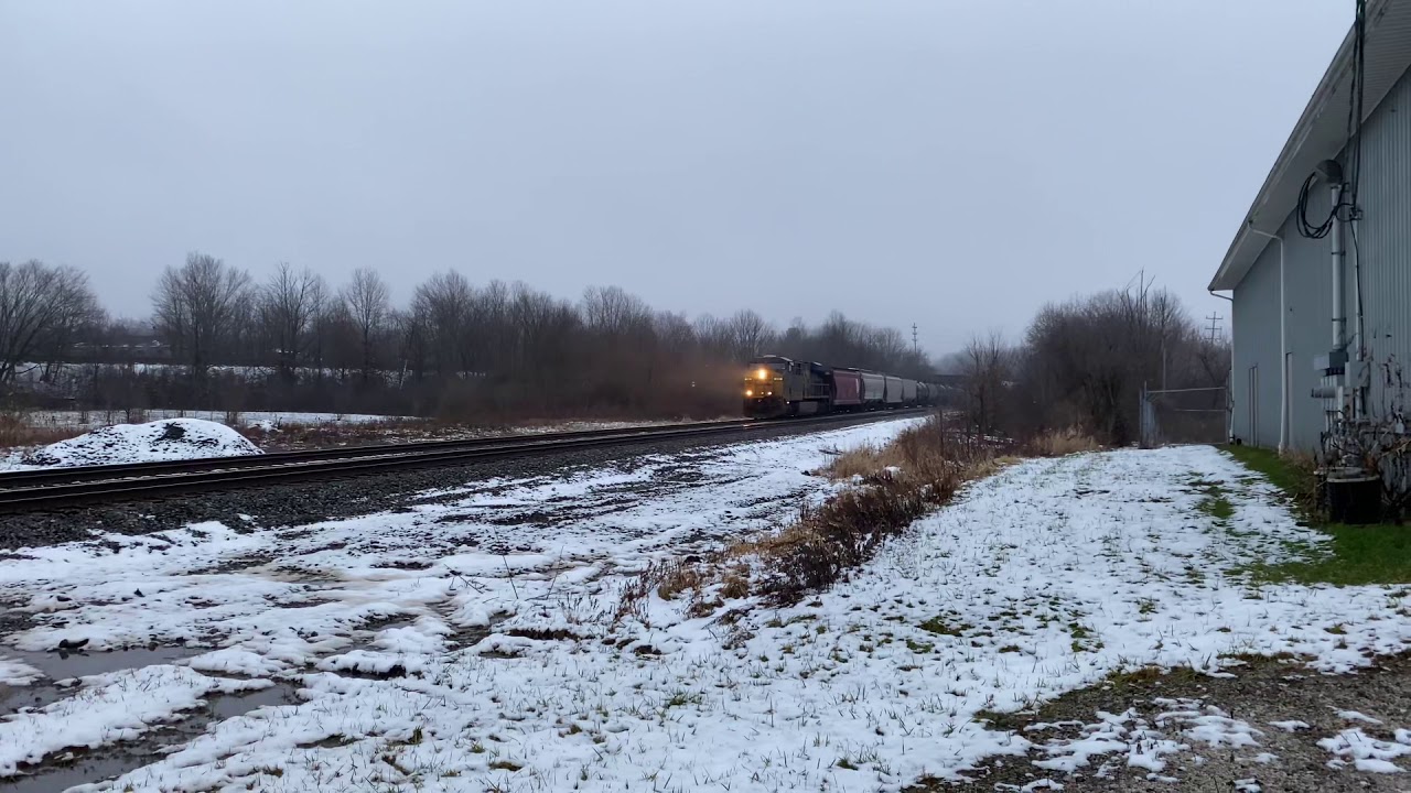 CSX 806 Leads Westbound Manifest Q369 w/ Mid DPU at Diamond Street -12 ...