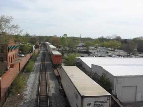 CSX northbound intermodal train Q124 in Marietta,GA - YouTube