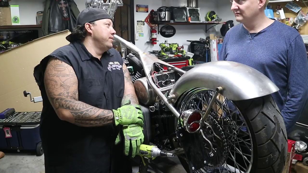 How to Remove A Harley Davidson Rear Fender Part 1 - YouTube