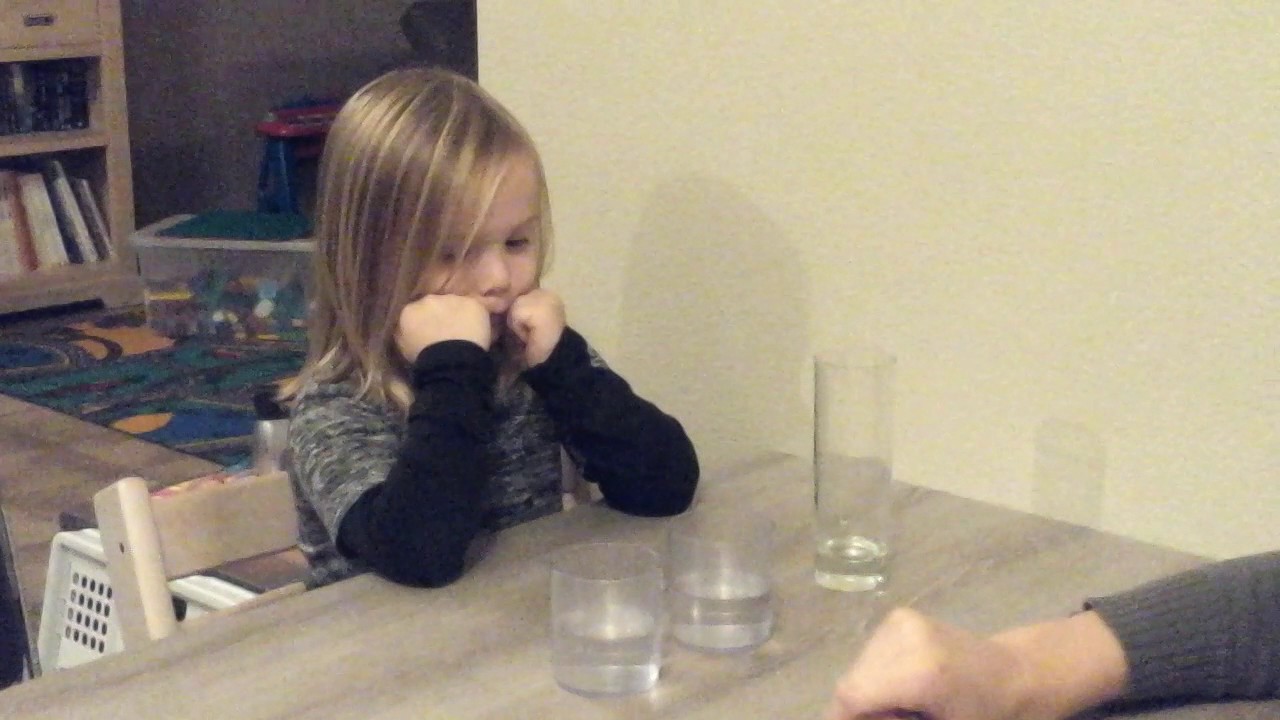 Conservatieproef Piaget (water) - Syrah, bijna 5 jaar - YouTube