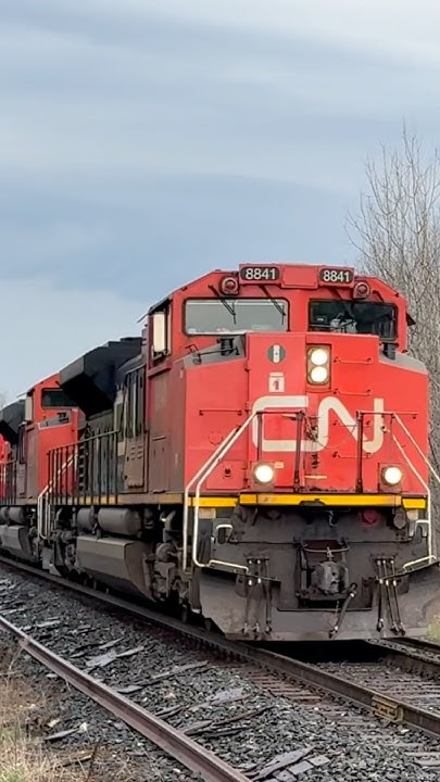 HYBRID ENGINE! CN 8841 leads CN X412 - YouTube