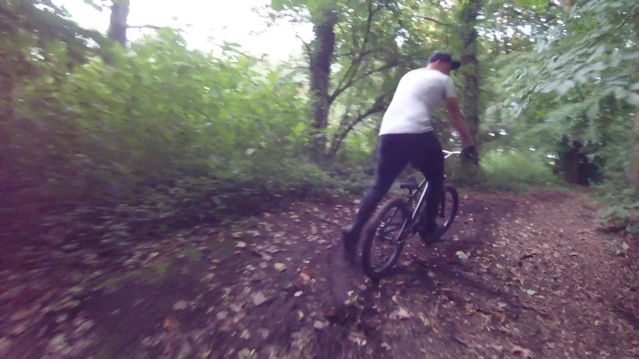 Keele Dirt Jumps - YouTube