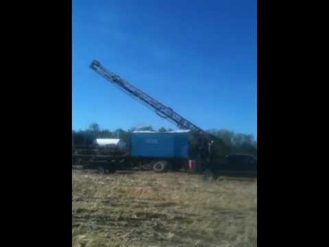 Spudding a well. - YouTube