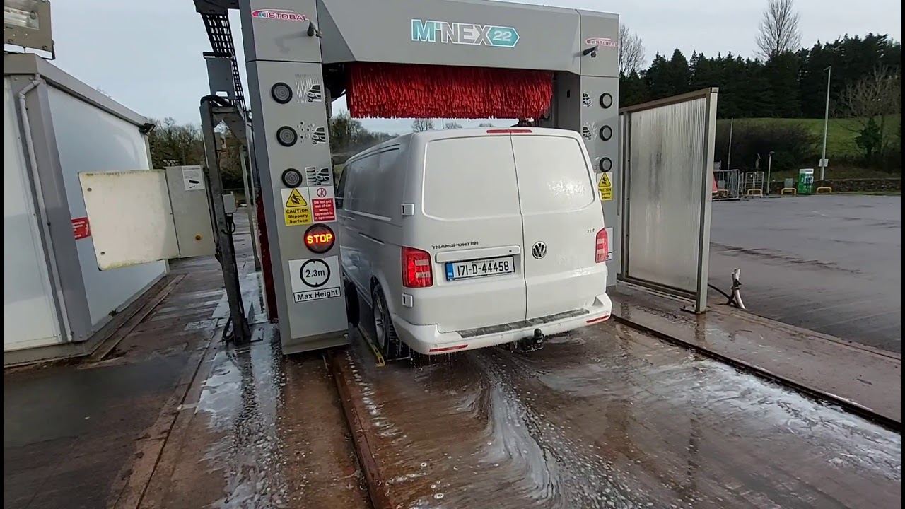 Car wash test VW Transporter T6 - YouTube
