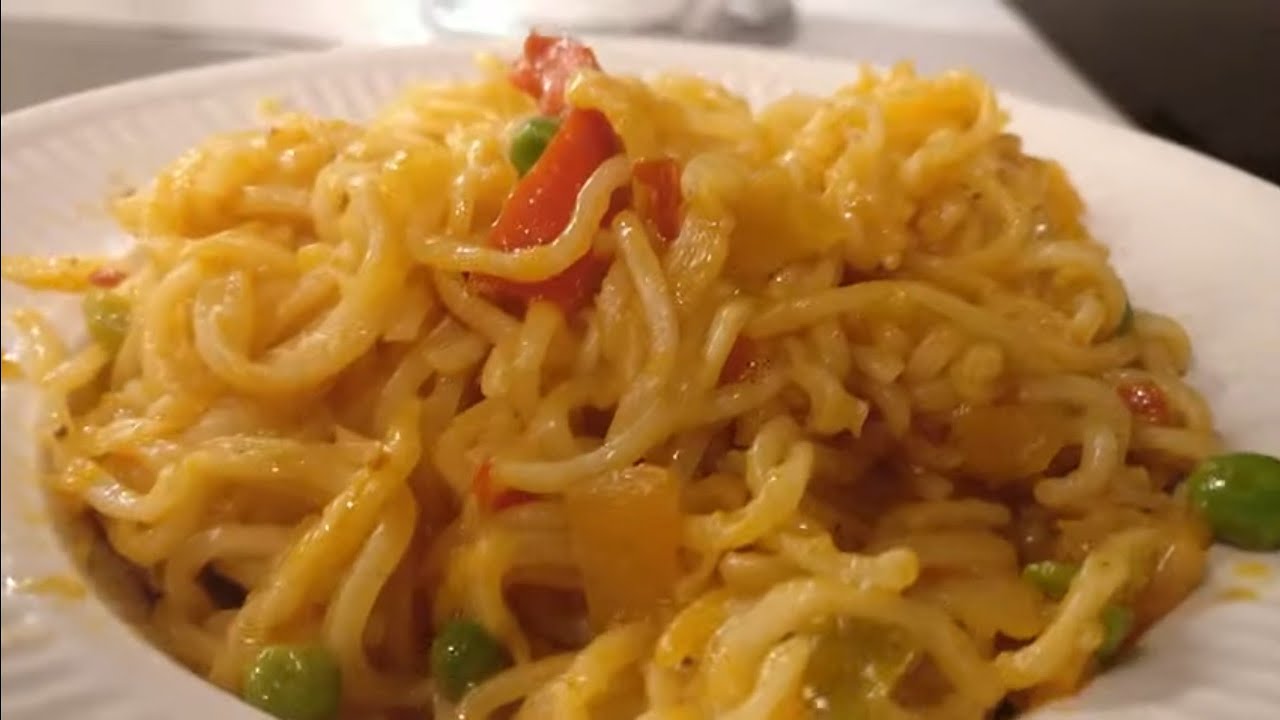 Spicy Maggi Noodles | Schezwan Maggi | Spicy Ramen - YouTube