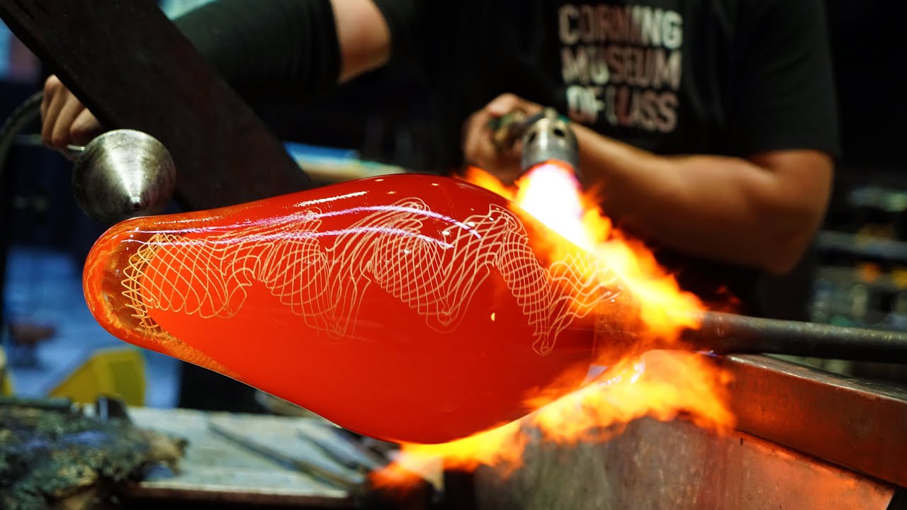 Bring The Heat: Tom Ryder Live Glassmaking Demonstration - YouTube