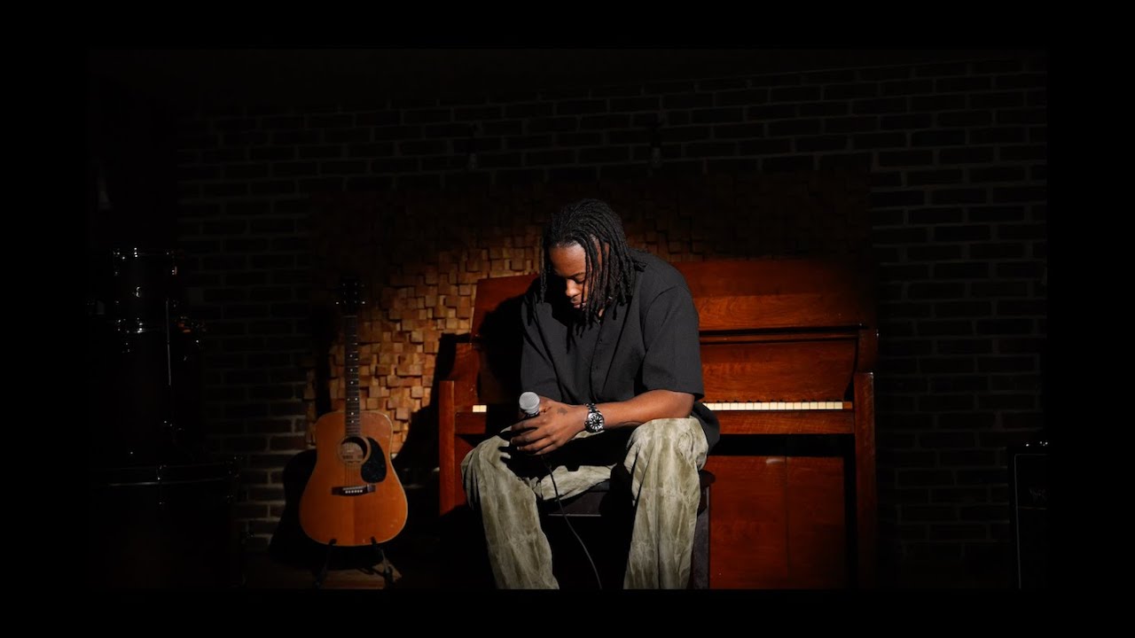 CKNO - Sign (Clip Officiel) - YouTube