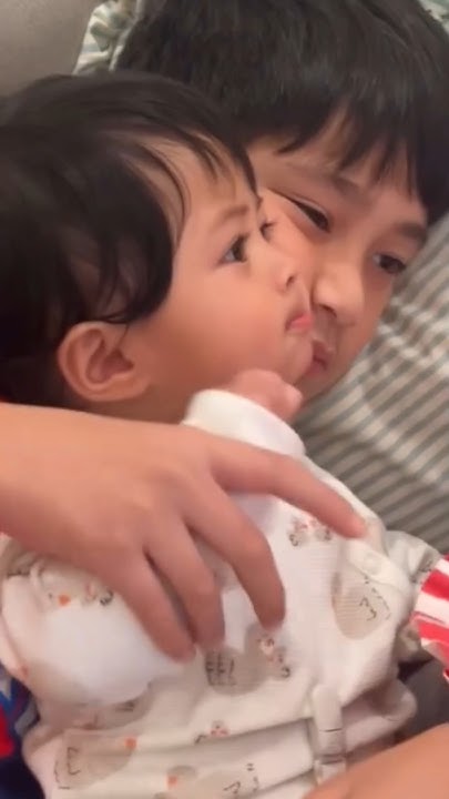 SAAT BABY LILY NEMPLOK SAMA AA' RAFATHAR, RAYYANZA SAHUR DITEMENIN MAMA PAPA #babylily - YouTube