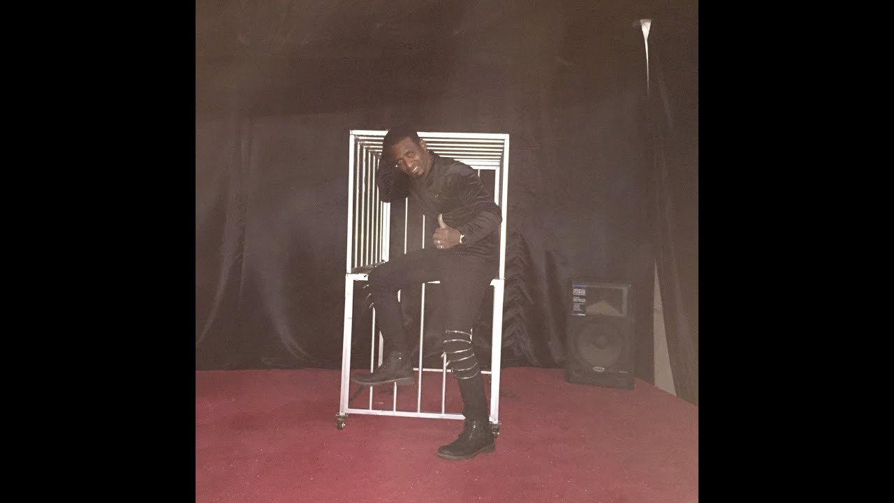 مهند ماجيك Fire cage illusion magic trick muhannadmagic - YouTube