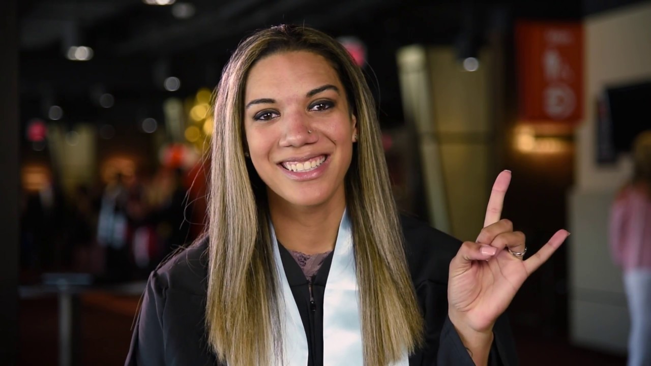 Haley Eckerman earns UT degree [May 29, 2018] - YouTube