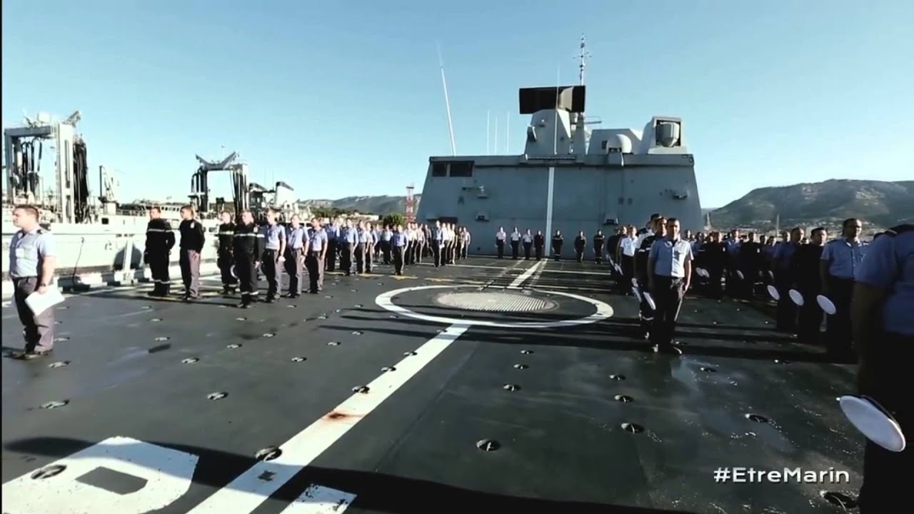 Flag raising on the FS Chevalier Paul (D621) - YouTube