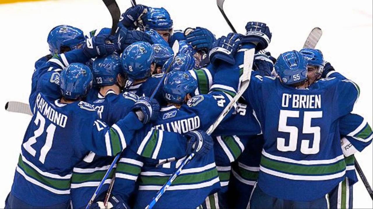 Vancouver Canucks 09-10 Goal Horn - YouTube