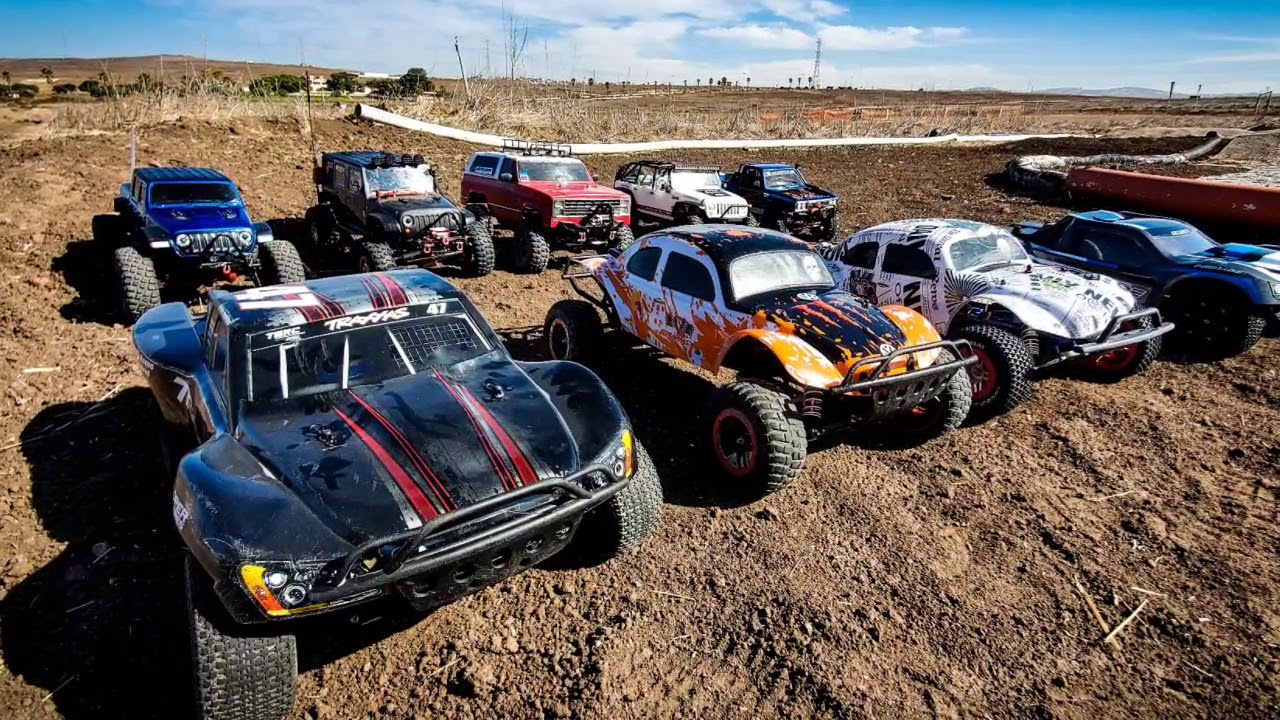 short course truck race at CAT - YouTube