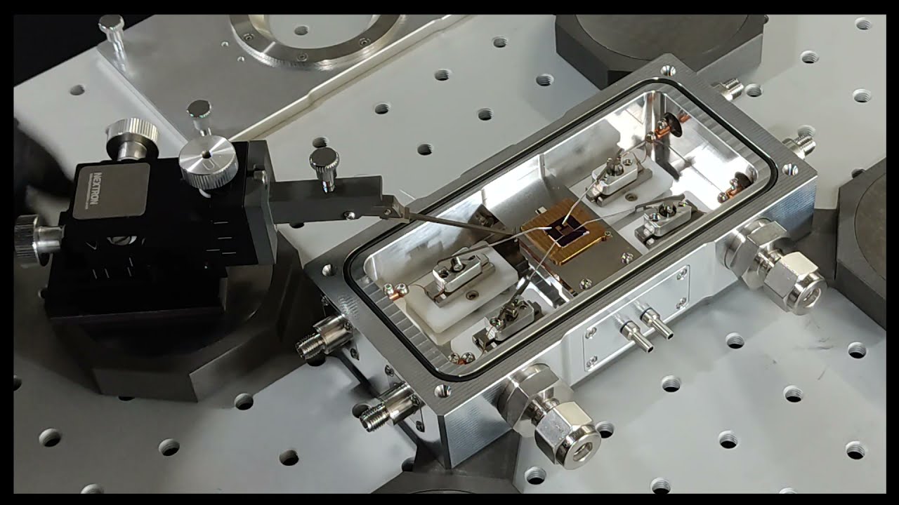 [External XYZ Micropositioner] Adjusting Probe with the External ...