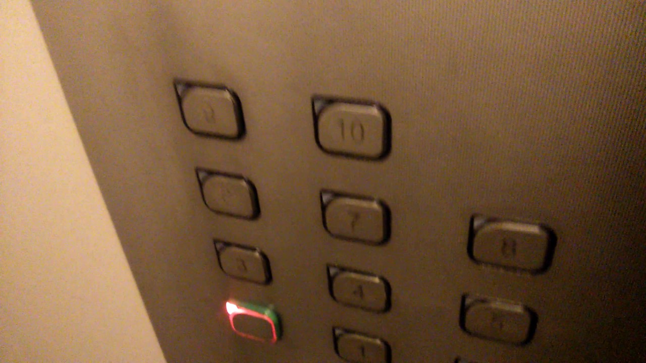 Winda "Winda-Warszawa" @ mój blok xD - YouTube