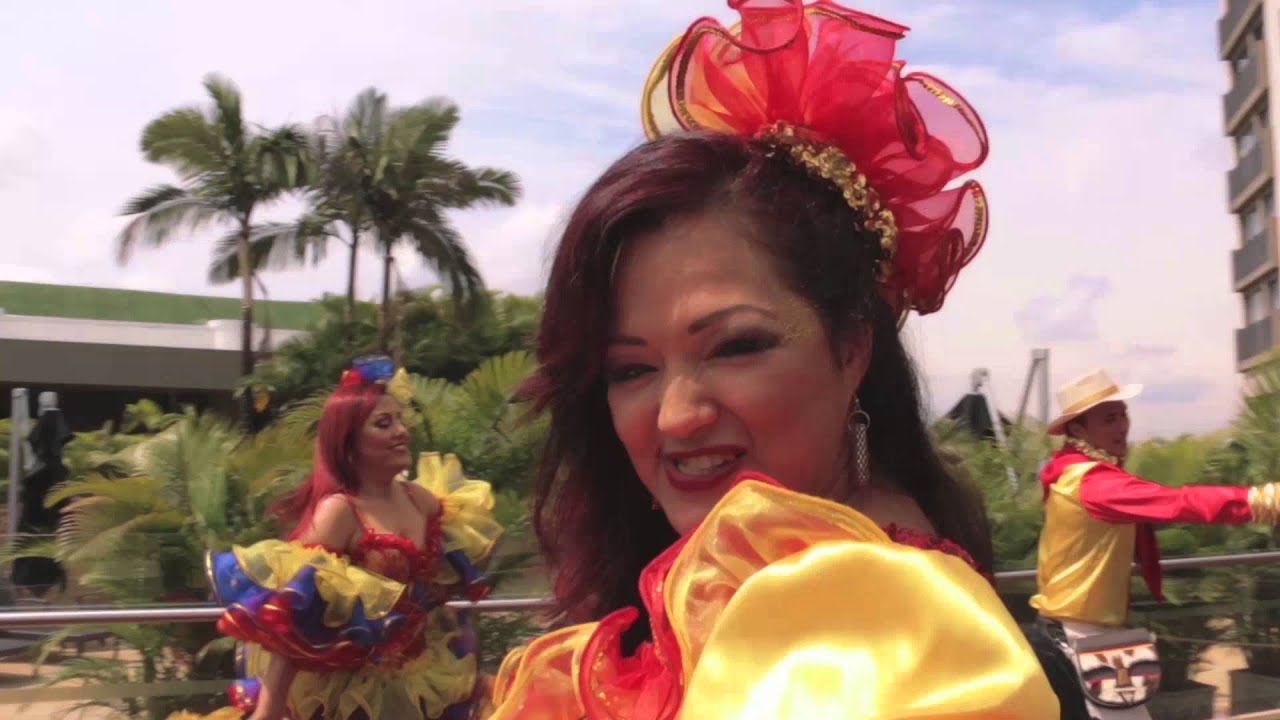 Karolina Marin - ColombiaTierra Querida & Cumbia Cienaguera - YouTube