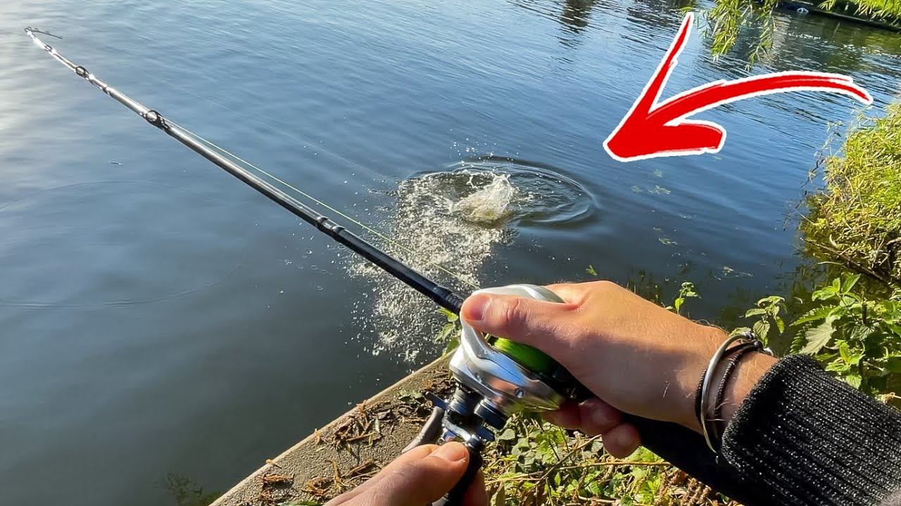 RIVER FISHING for PIKE | Thames river fishing with lures - YouTube