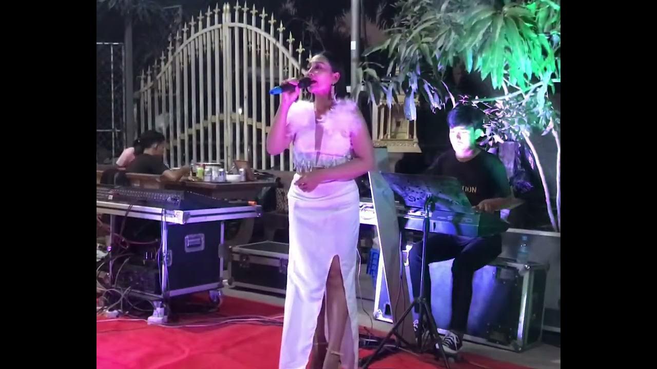 ពិរោះណាស់ អូនសុំផ្ញើខ្លួនលើទូកបងហើយ. /បុប្ផា / Oun som phnher Khlung ler tuk bong hz by bopha ...