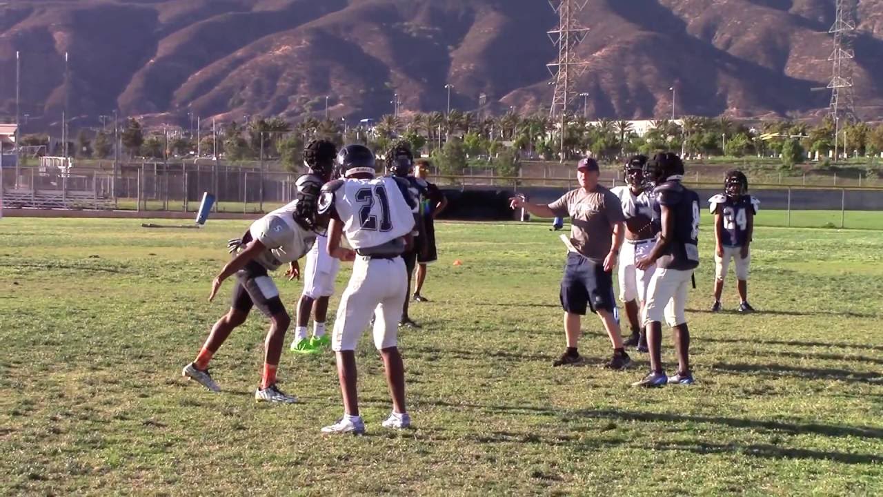 FOOTBALL: Summit Skyhawks Preview - YouTube