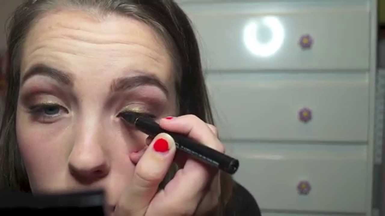 Pale Skin Makeup Tutorial, Dark Lips & Smokey Eye - YouTube