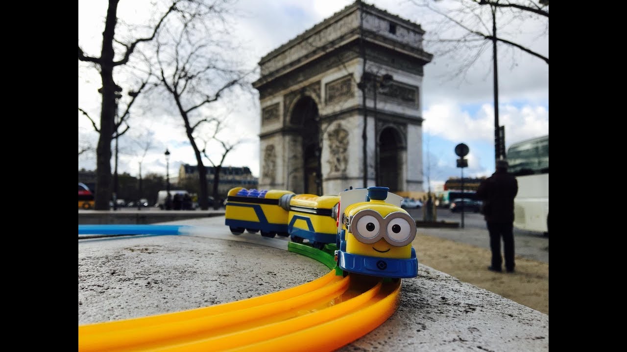 Plarail Dream Railway Despicable Me Minions Talking Train at Arc De ...