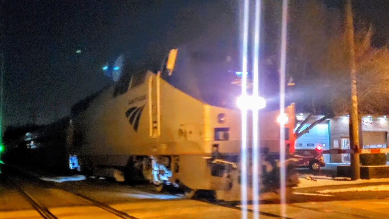 Amtrak 51 Cardinal At 2AM - YouTube