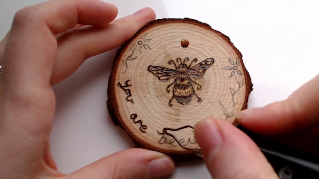 Cute Bee Wood burn/Pyrography Craft Time lapse - YouTube