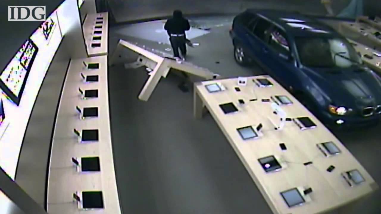 Raw video: Car smashes Apple Store in robbery - YouTube