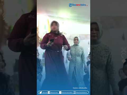 Lagi-lagi Kelakuan Emak-emak yang Bikin Videografer Harus Elus Dada Saat Momen Penting Diganggu