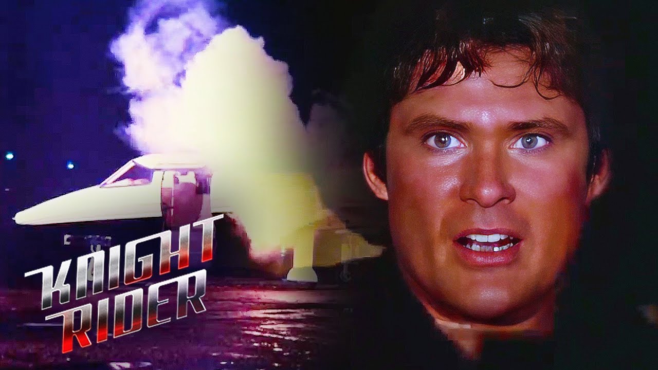 KITT Races a Private Jet | Knight Rider - YouTube