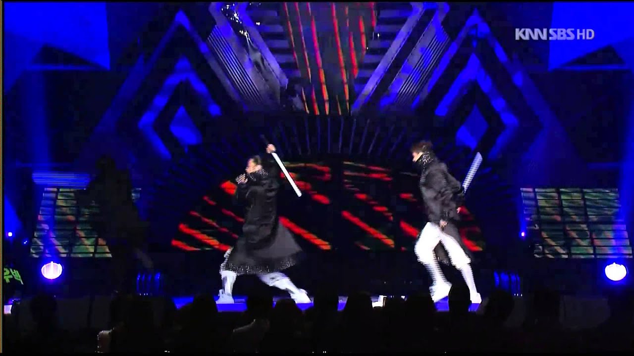 [HD][081229] 2PM 2AM - Dance Battle This Song 10 Point - YouTube