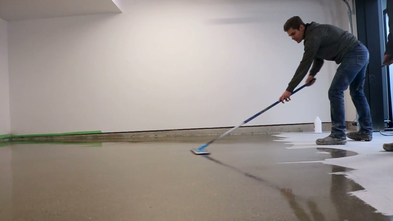 How to apply a lithium densifier. Prevents dusting on polished concrete ...