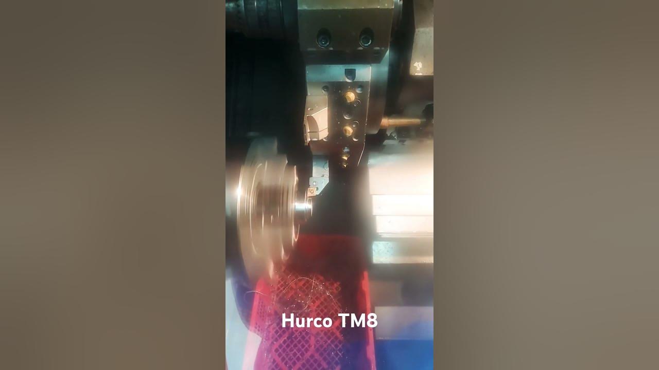 Hurco TM8 - YouTube