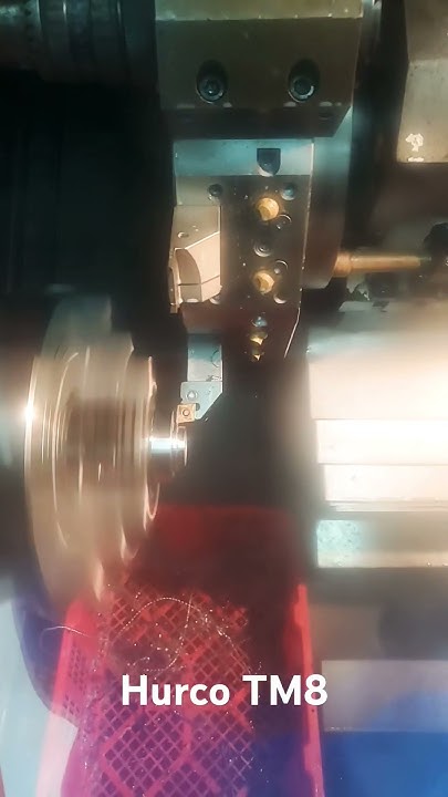 Hurco TM8 - YouTube