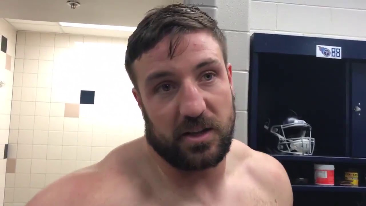 Titans TE Luke Stocker on getting stopped on 4th and 1 - YouTube