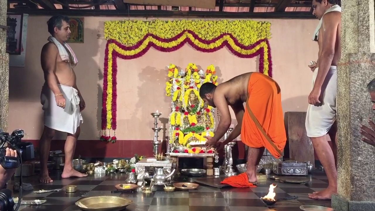 Shri Sode Vadiraaja Mutt Maha Pooja - YouTube