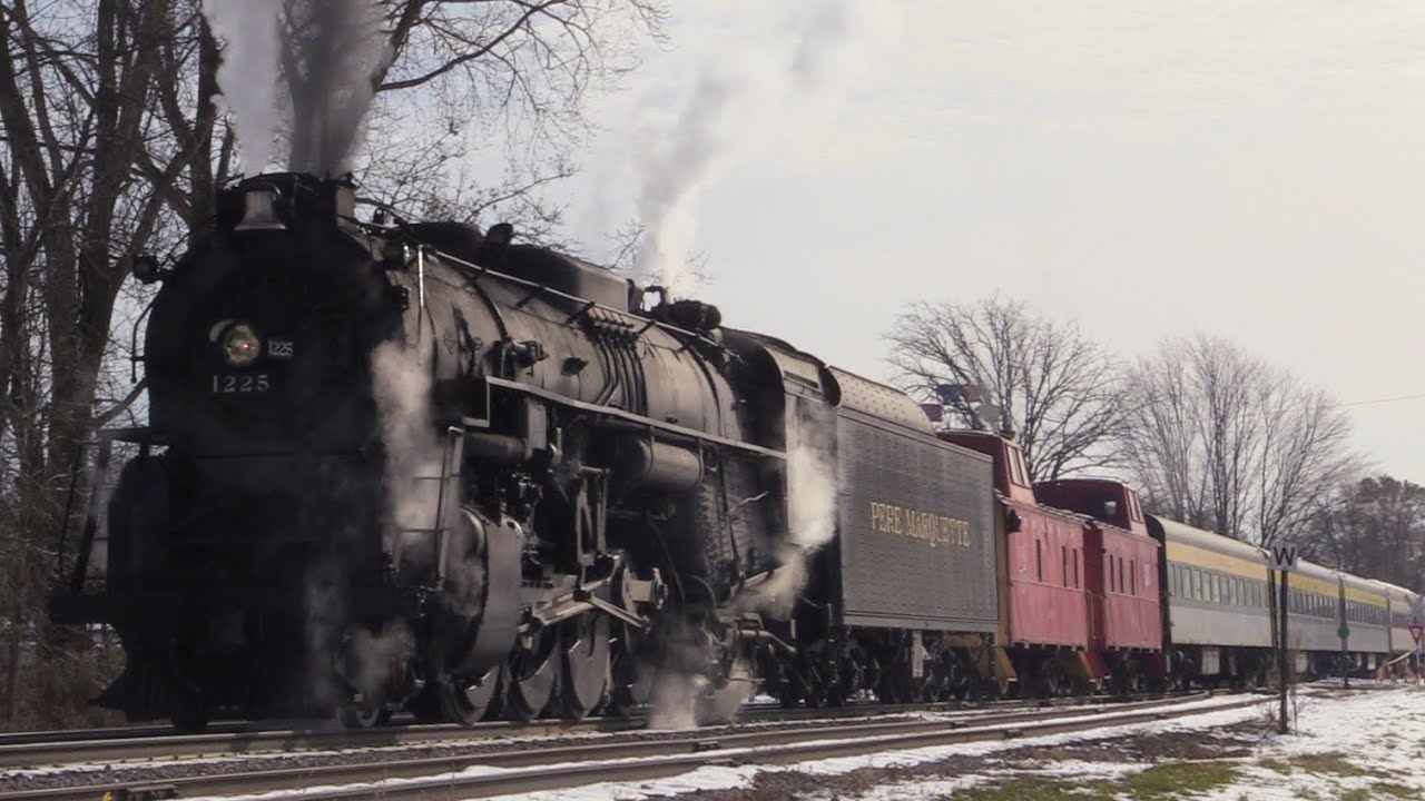 Chasing Pere Marquette 1225 North Pole Express with MASSIVE Stack Talk ...